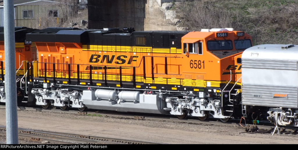 BNSF 6581